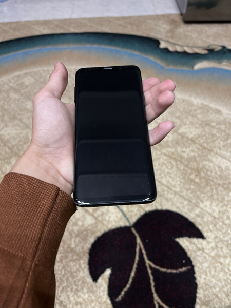 S9 plus srochna sotiladi