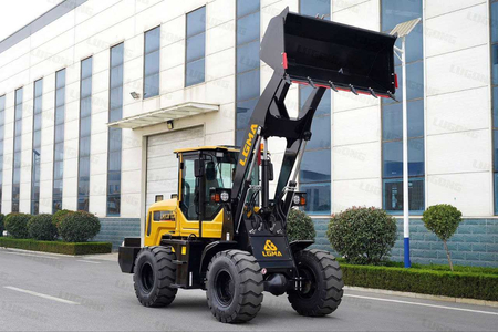 Фронтальный погрузчик LM930