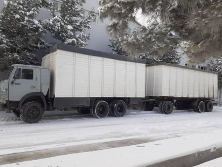 Kamaz pritsep sotiladi 25000