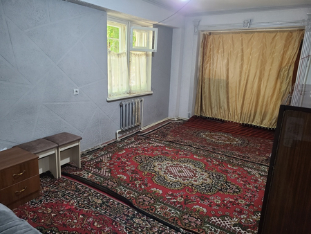 1 xonali kvartira uy sotiladi. Olmazor tumani Qora-Qamish 1/2da, 1/1/5