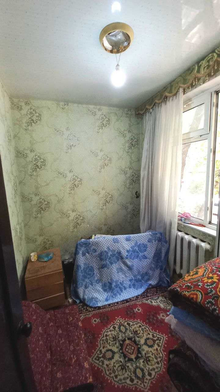 2/2/4  Юнусабадский р-н Сампи Микрарайон. Комнаты зеркальные