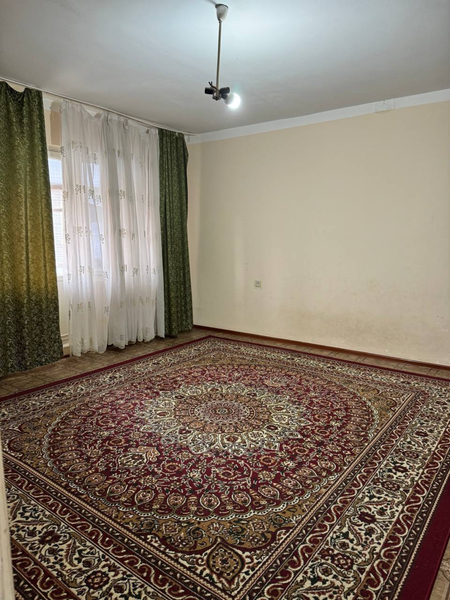 Продам квартиру ор. Пакентский рынок