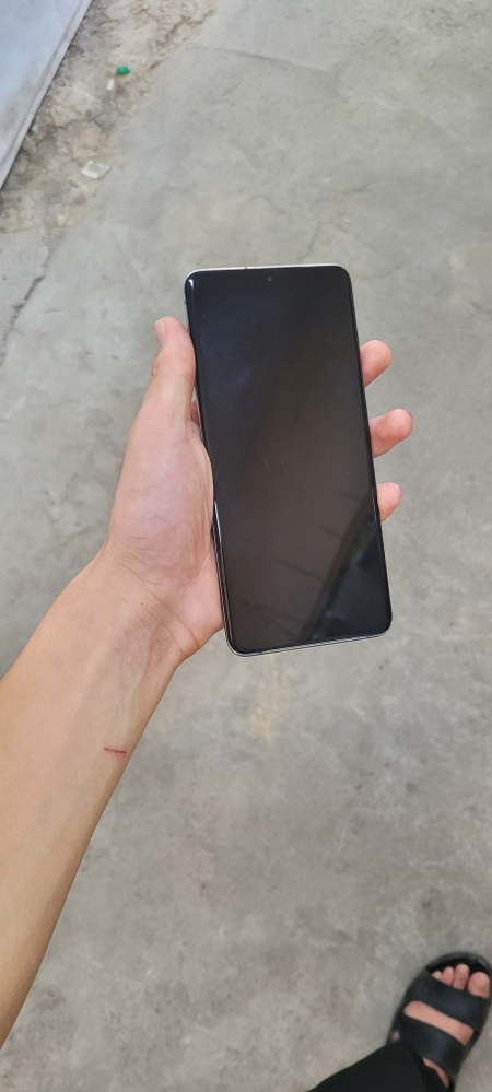Samsung Galaxy S20+ ishlashi zor