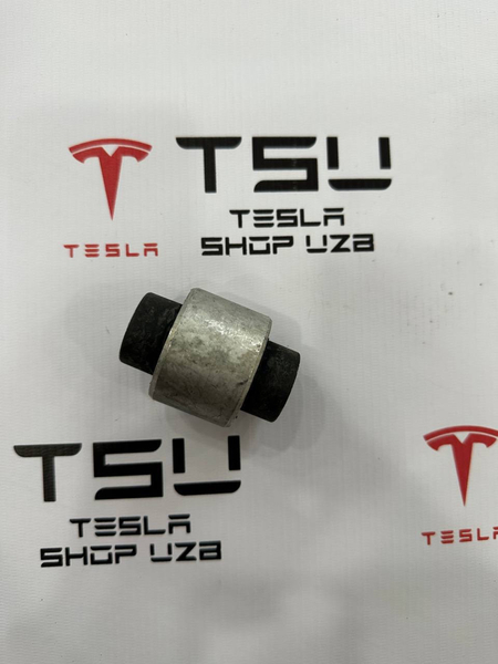 Втулки сайлентблоки для ходовой части Tesla Model 3/Y