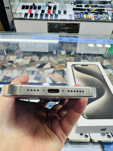 iPhone 15 Pro Max 256 gb natural