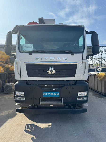 Автобетононасос HOWO Howo-Sitrak/XCMG HB62V (62 метр, 8х4)