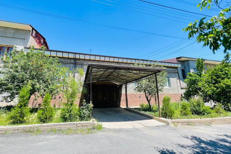 Orikzor Bositxon Srochno sotiladi