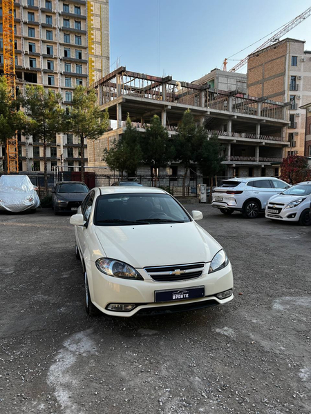 Продается жентра автомат евро -1 2015 года