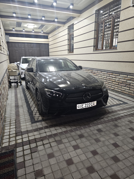 Mercedes Benz E200 кузов W213. Год 2021