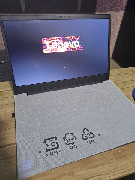 Lenovo V15 intel celeron N4020