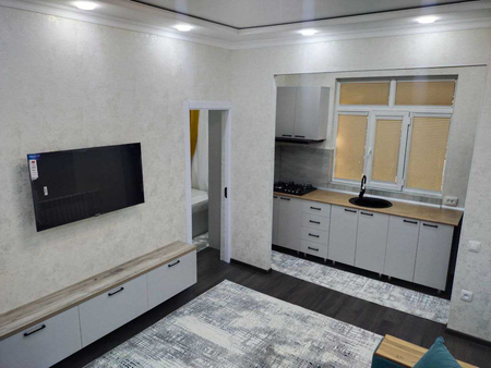 UY sotaman CHilonzor7 1xona 1-ETAJ evro mebel texnika maydon 30 Baseyn