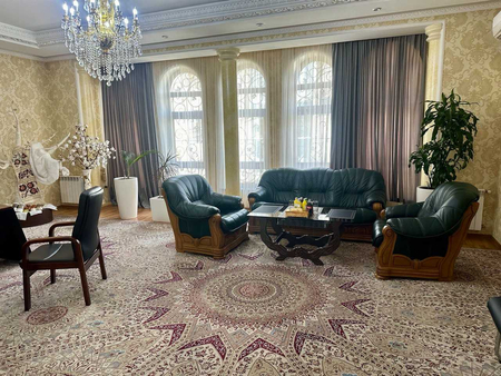 Cдается дом в центре города за Grand Mir Hotel (Гостиница Россия)