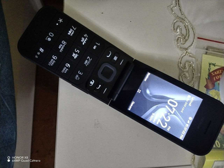 Nokia 2720 Flip yangi