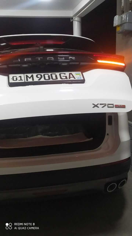 Автомобиль JETOUR