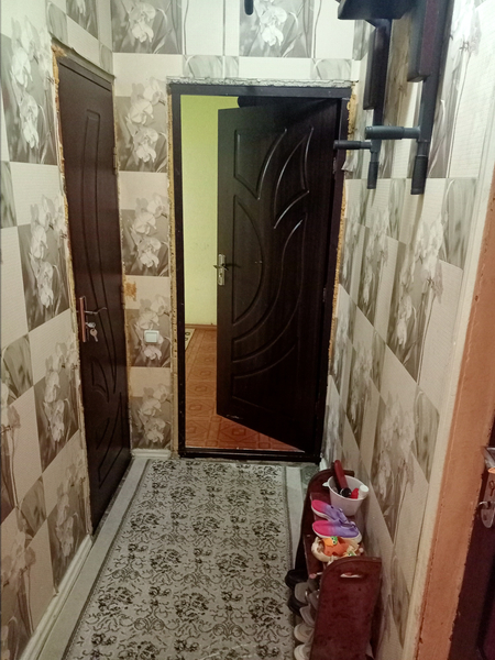 3 xonali 4 etajli domni 4 etaji balkon 2*6