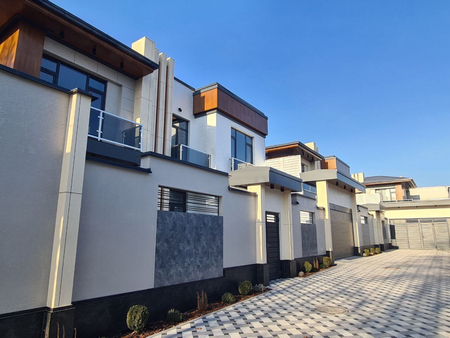 Продается Евро дом Ор-р: улица Тимур Малик 450 м2