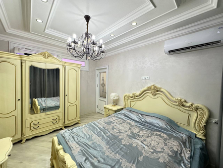 Срочно продаётся 3х комнатная квартира. Мирзо Улугбек(Зафар ресторан)