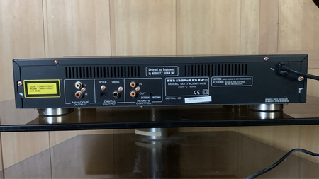 Проигрыватель компакт-дисков MARANTZ
Модель: CD 63 mkII K.I. Signature