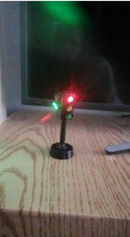 Светящийся светофор для детей