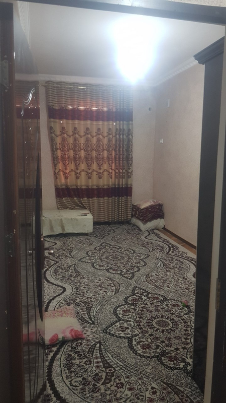 3 qavatda joylashgan 2 xonali uy sotiladi 57 kv