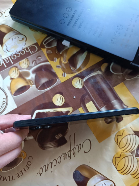 Xiaomi RedMi 12 256/8+8 с расширением