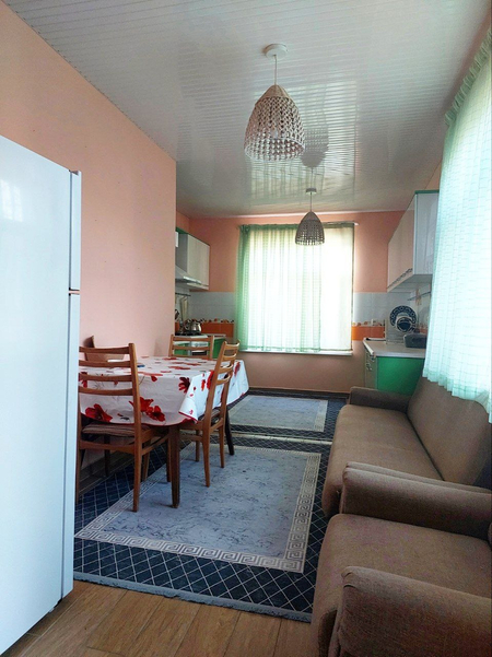 Dacha sotiladi. Дача продается .