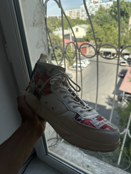 Модные кроссовки