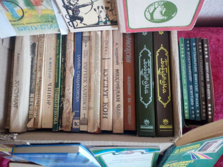 Продаю разные книги, словари, учебники и др.