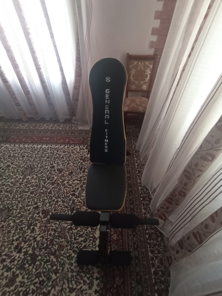 General fitnes sprot zal mashğulot stuli