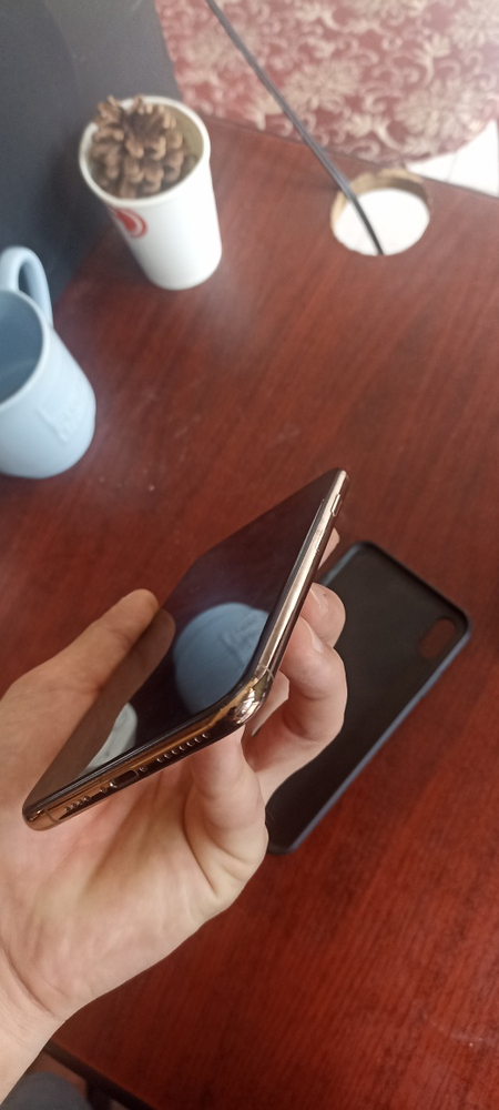 iPhone xs max 64gb sotiladi srochna holati idial yomkost 78