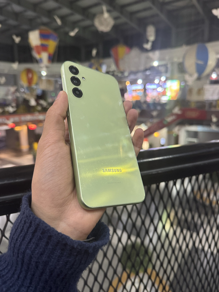 Samsung a24 4/128