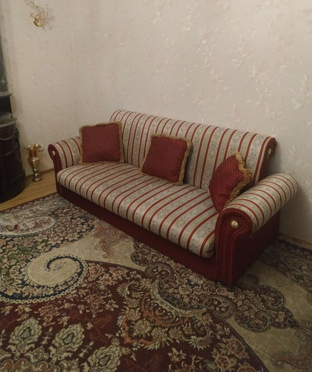 Диван + 2 кресла (3 подушечки в подарок). КАРТЫ НЕТ. СРОЧНО ПРОДАЁТСЯ.