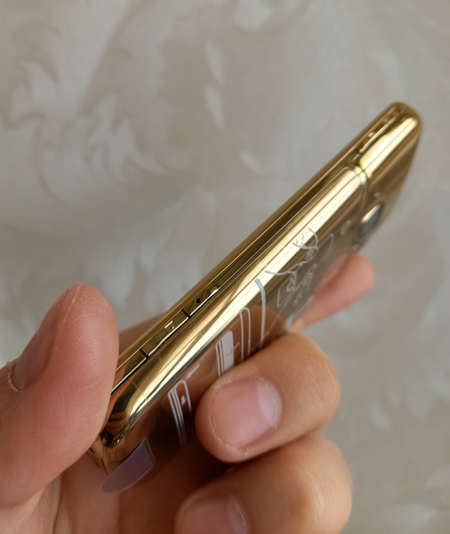 Nokia 6700 Gold edition