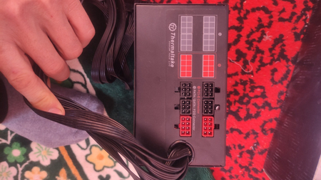 Thermalteke 80plus 850w blok pitaniya