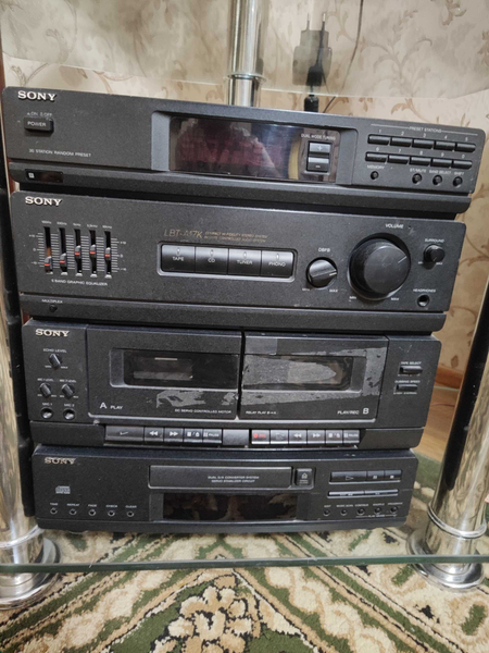 Sony muzikalniy centr