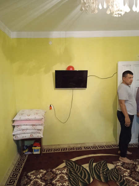 Срочно пахтазор тарговкадан асака банк тарафдан 2хона 4этаж сотилади