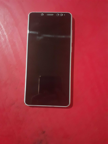 Xiaomi Redmi note 5  / 4 ГБ / 64 ГБ розовое золото смартфони сотилади
