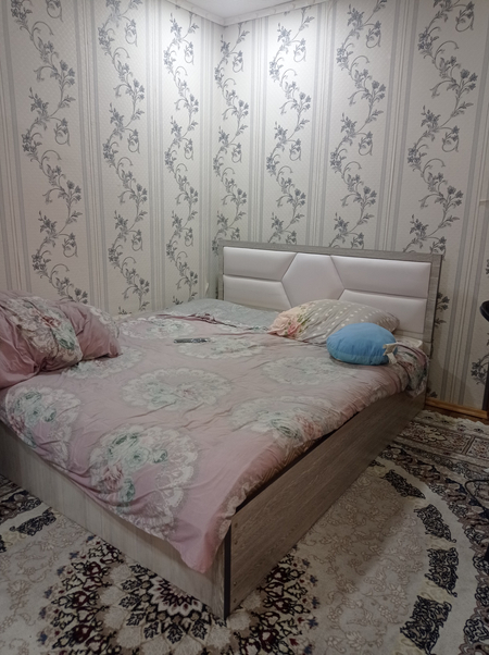 Спальный гарнитур почти новый