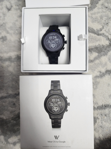Умные часы Michael Kors MKT5046