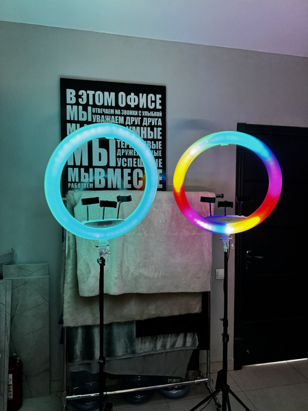 RGB LAMPA 21 dyum boladi (diametri-53sm )