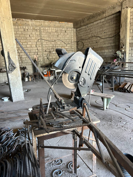 Temir sehga kere boladgan uskunalar sotiladi molit,qaychi,ulitka stano