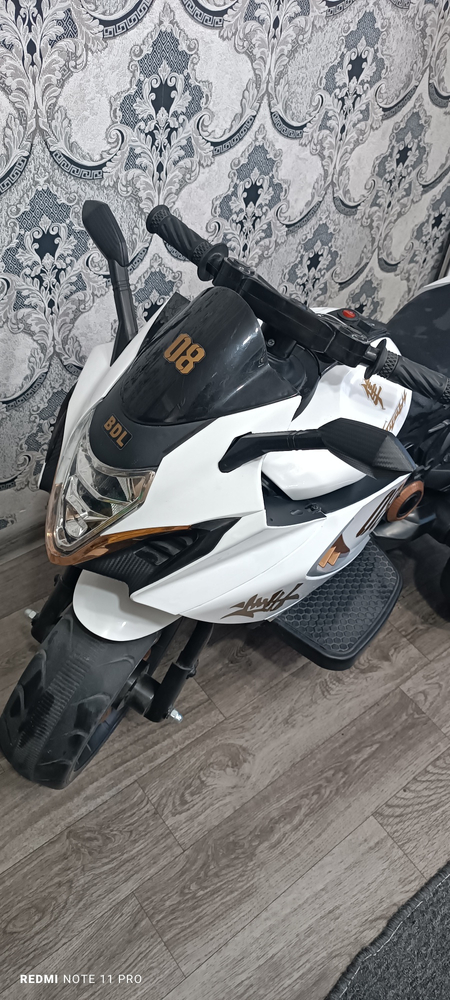 Motosikl 4-6 yosh bolalar uchun