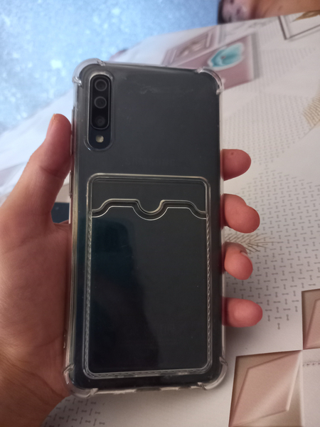 Samsung a 50 holati yaxwi