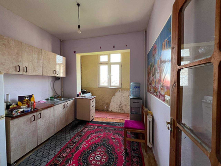 Паркентский 2/8/9 общий коридор, состояние среднее 63 м²