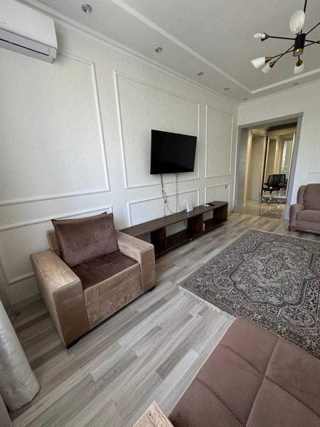 Срочно сдается 3/4/7 квартира 120 м²  Ор-р: Посольство Франции   (ХМЕ)