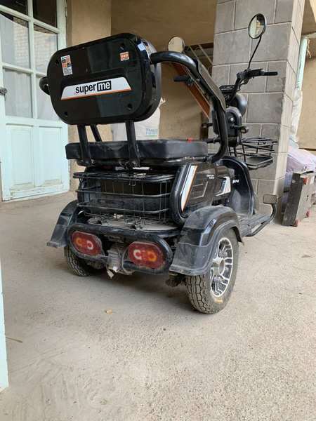 Skuter bitta zaridi blan 50-60 km yuradi vashe kam yurgan