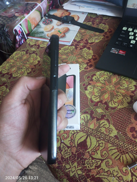 Samsung A14    4 ga 64 gb xotira