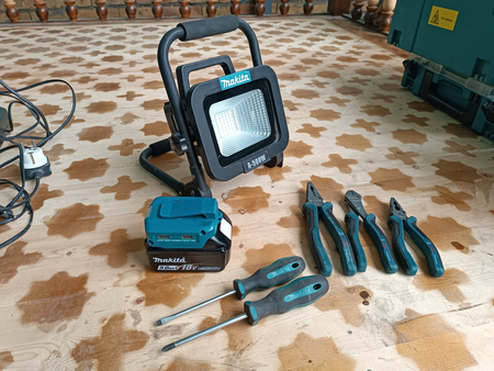 Makita 100% orginal pul zarur boʻlib qolganligi uchu sotilyapti