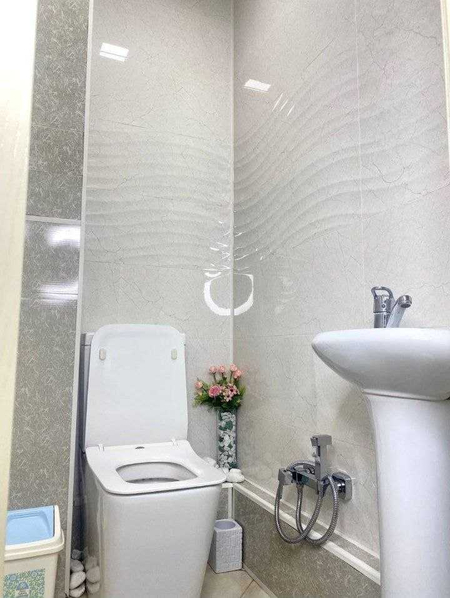 (К126084) Продается 5-ти комнатная квартира в Мирабадском районе.