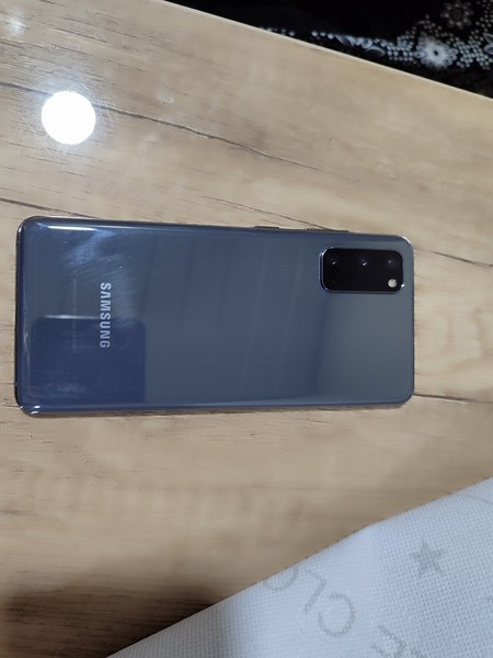 Samsung s20 saotiladi holat zor karopkasi yoq telga jovob 12 128 sor .